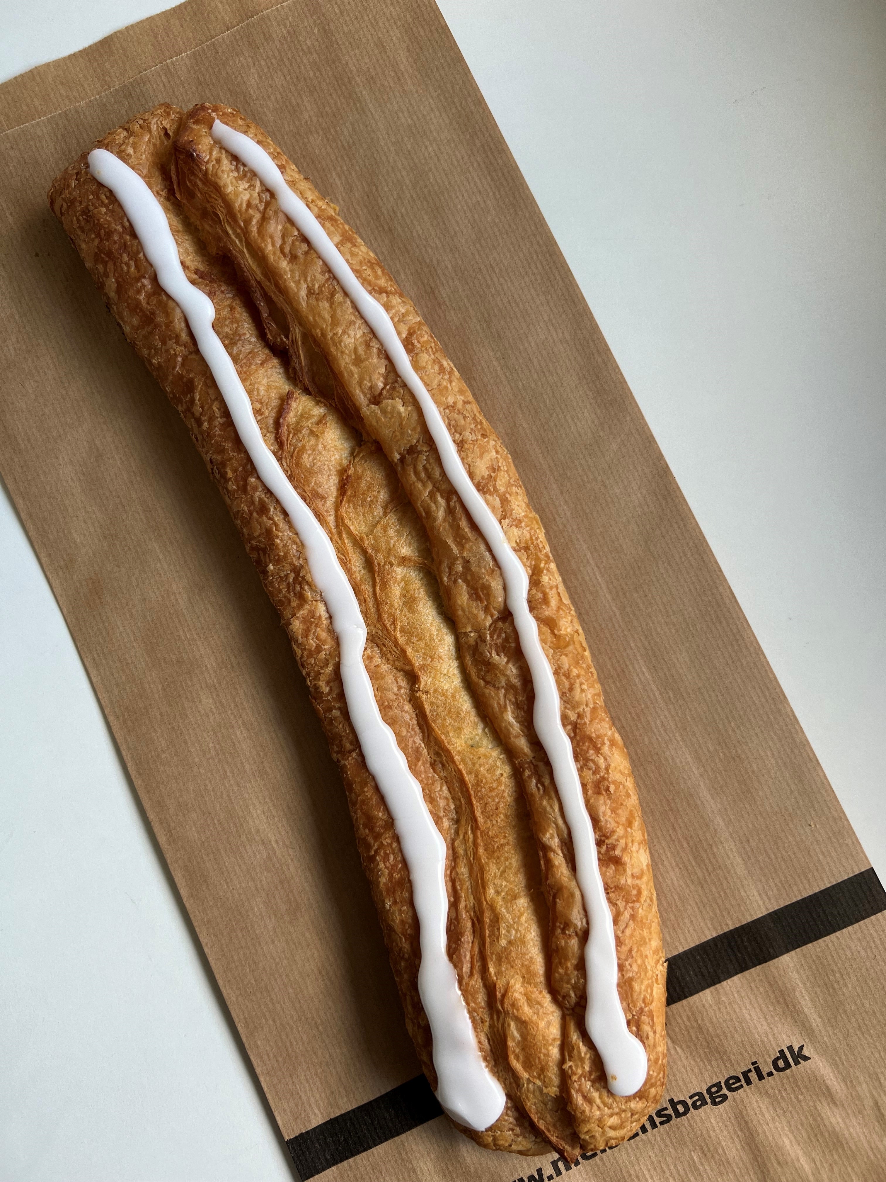 Wienerstang m. sveske | nielsensbageri.dk